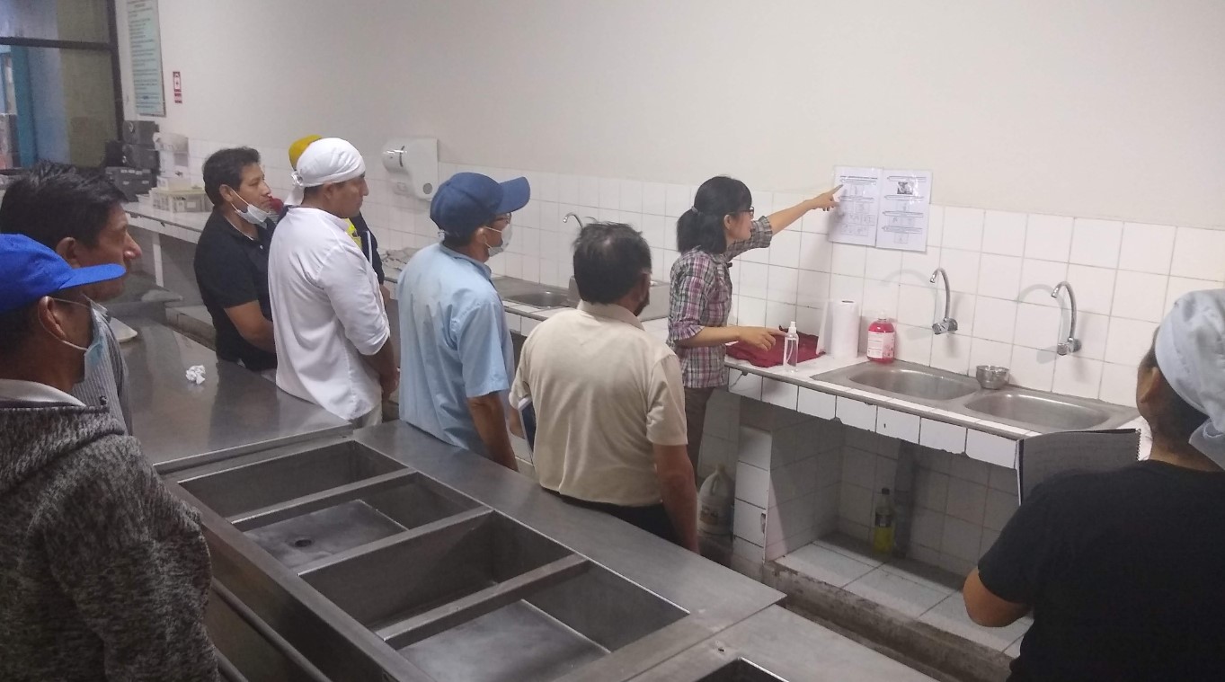 BPM: Capacitamos al personal del comedor universitario de la UNE en buenas prácticas de ...